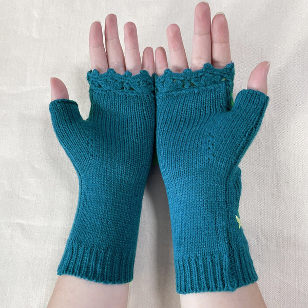 Embroidered Fox Fingerless Gloves – Modern Millie
